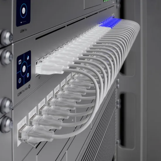 Switch PoE cu 24 porturi, 2xSFP+,Ubiquiti USW-PRO-MAX-24-POE
